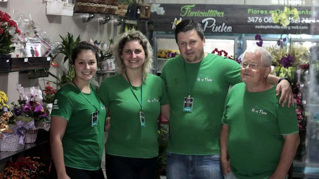 Floricultura Nó de Pinho aposta em diversidades de flores e plantas ...