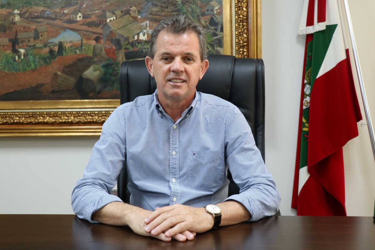 Frigo anuncia redução de 30% de seu salário e do vice em Nova Veneza